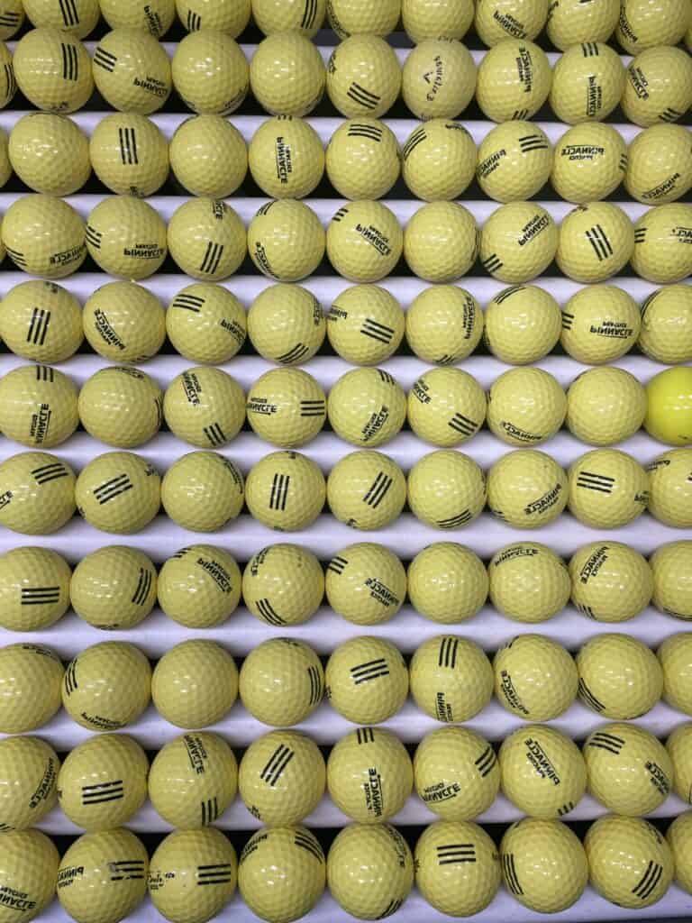 400 Yellow Pinnacle Range with Black Stripe – Driving Range Golf Balls